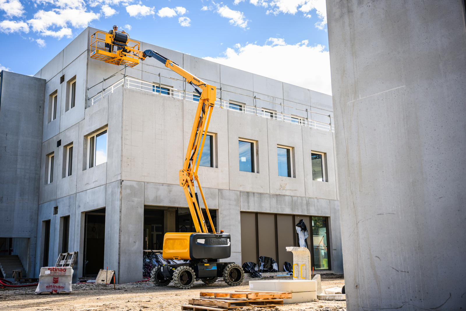 Choosing Your Aerial Work Platform | Haulotte United Kingdom